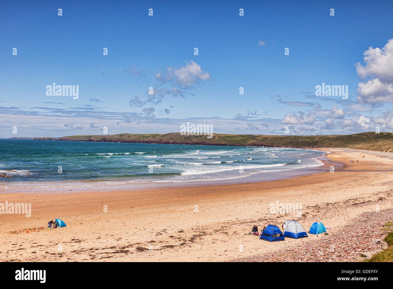 The beach at Freshwater West, Pembrokeshire Coast National Park, Wales ...