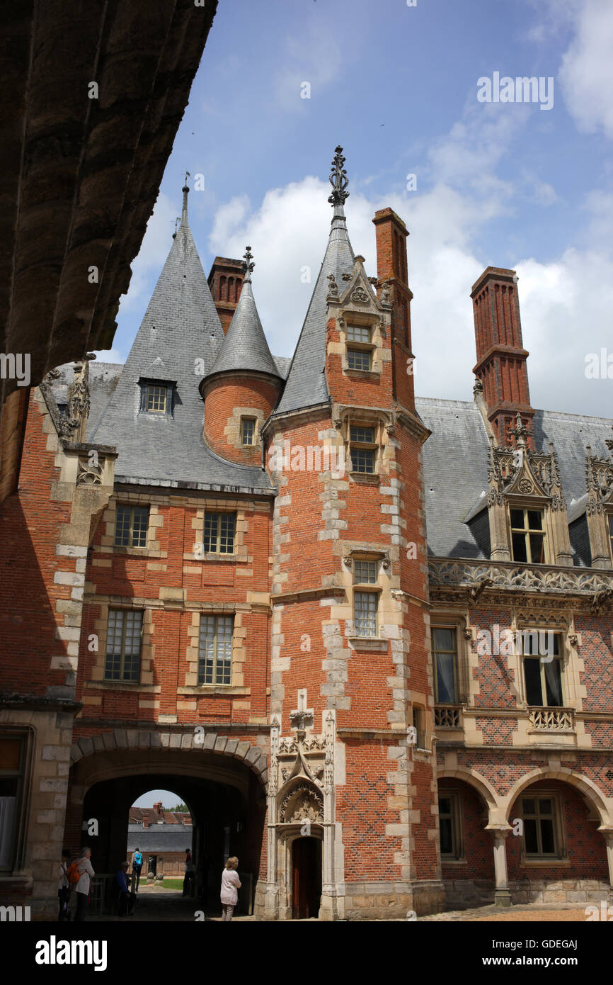 Castle of maintenon hi-res stock photography and images - Alamy