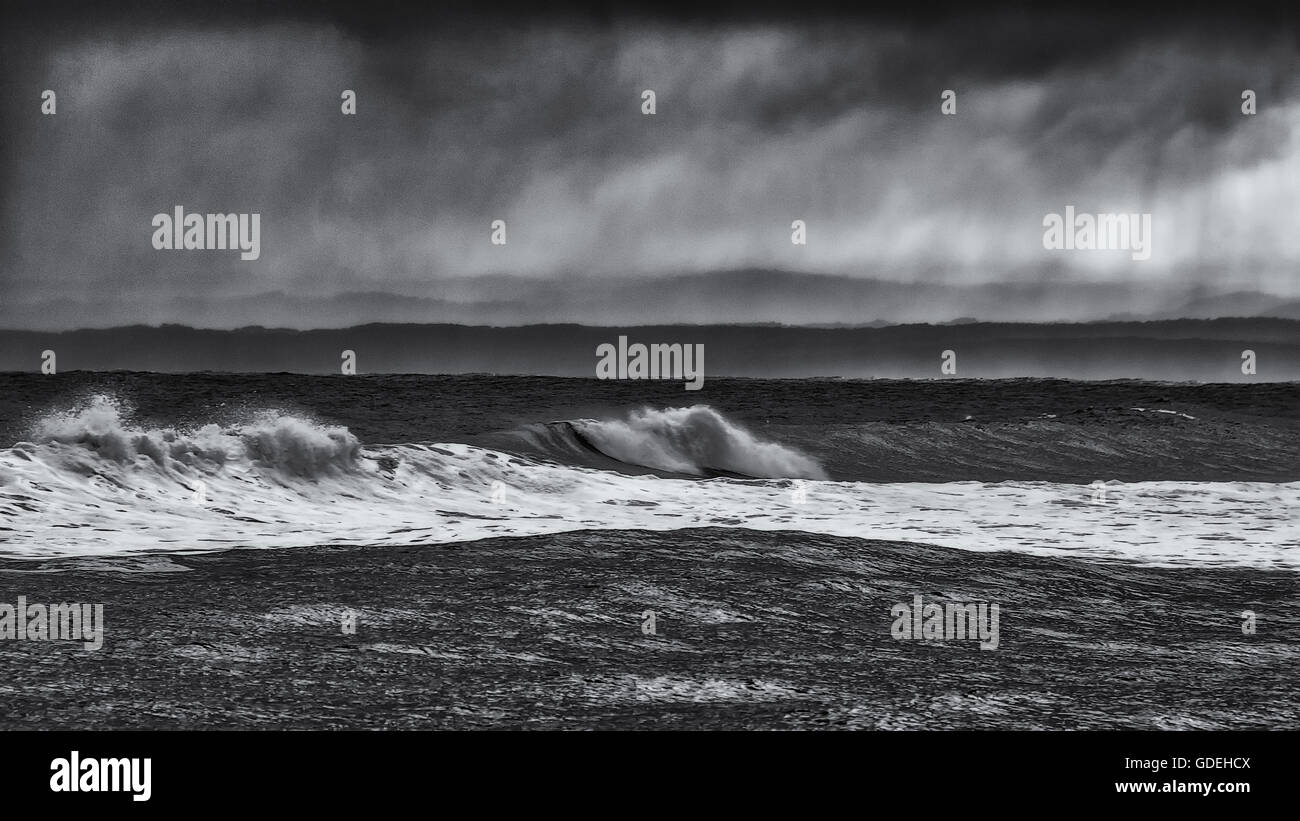 Approaching storm over sea hi-res stock photography and images - Alamy