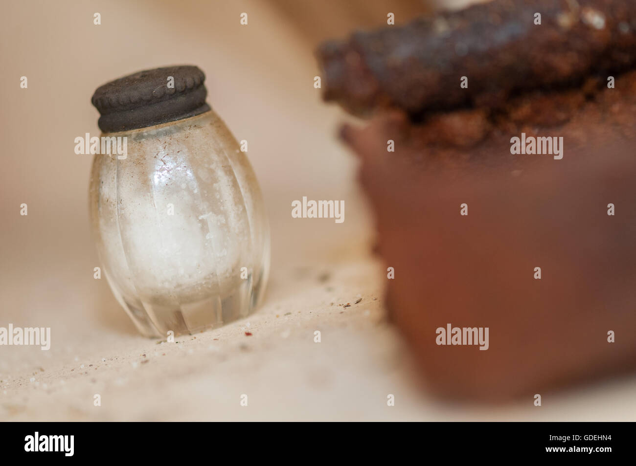 Shaker salt hi-res stock photography and images - Alamy