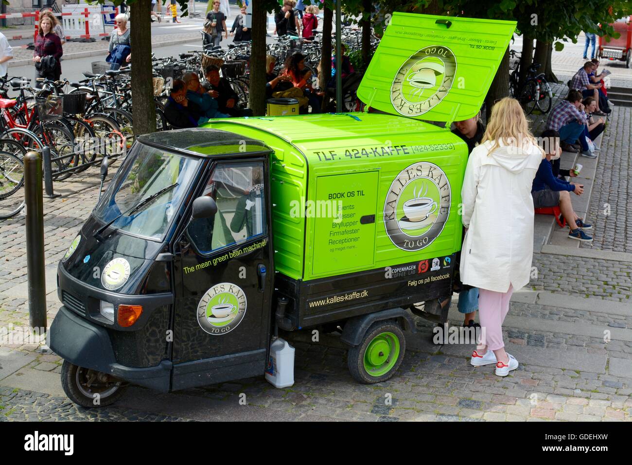 Street coffee machine hi-res stock photography and images - Alamy