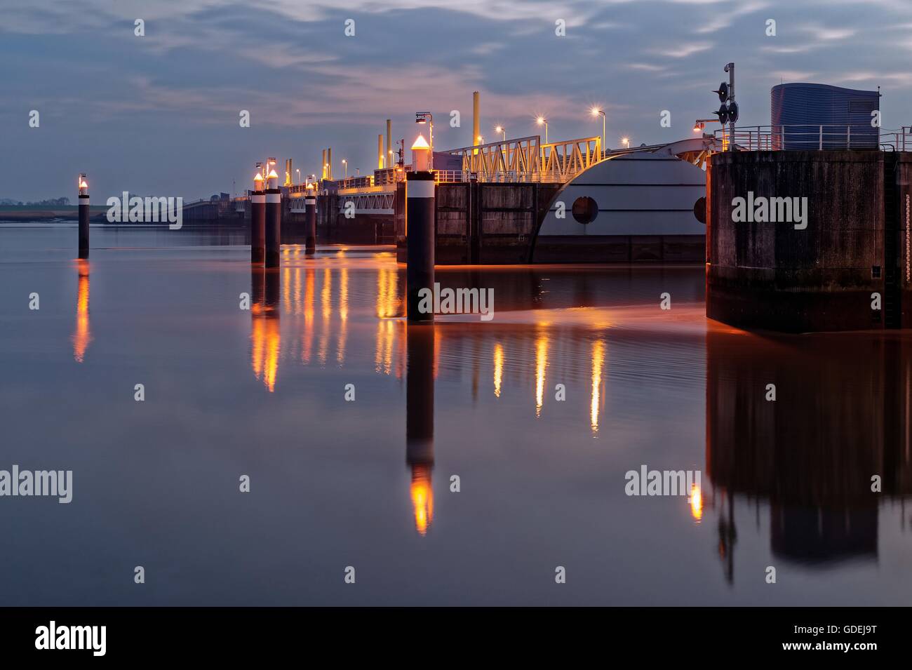 River ems flood barrier hi-res stock photography and images - Alamy