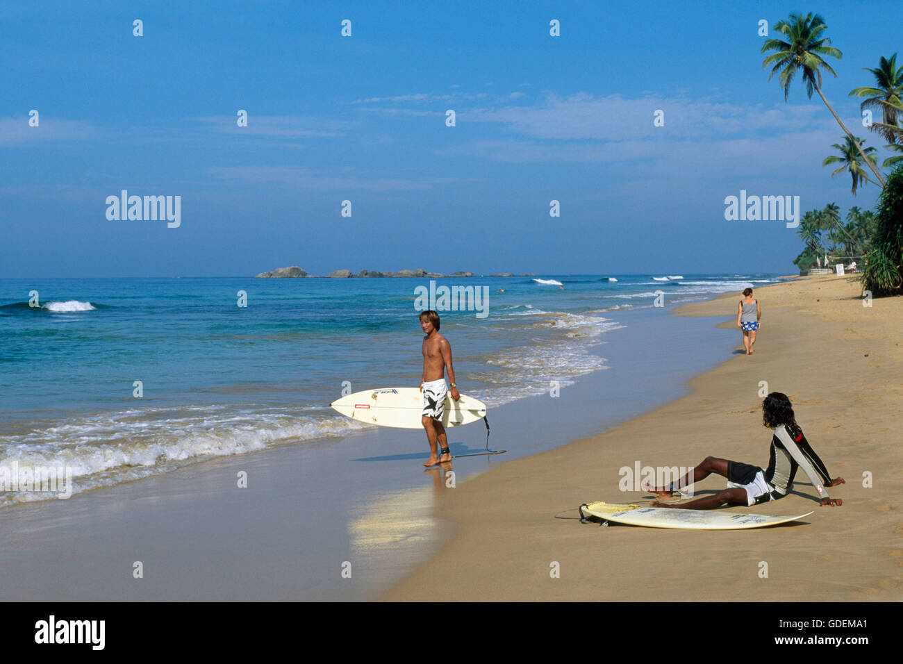 Wewala beach sri lanka hi-res stock photography and images - Alamy