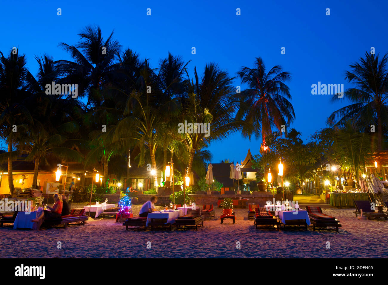 Restaurant at Lamai Beach, Ko Samui Island, Thailand Stock Photo - Alamy