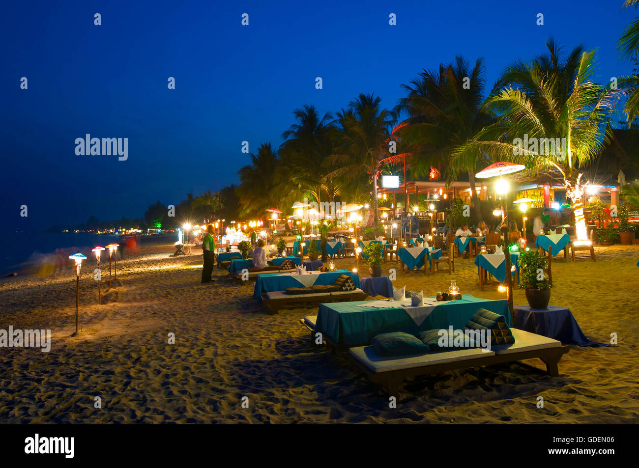 Restaurant at Lamai Beach, Ko Samui Island, Thailand Stock Photo - Alamy