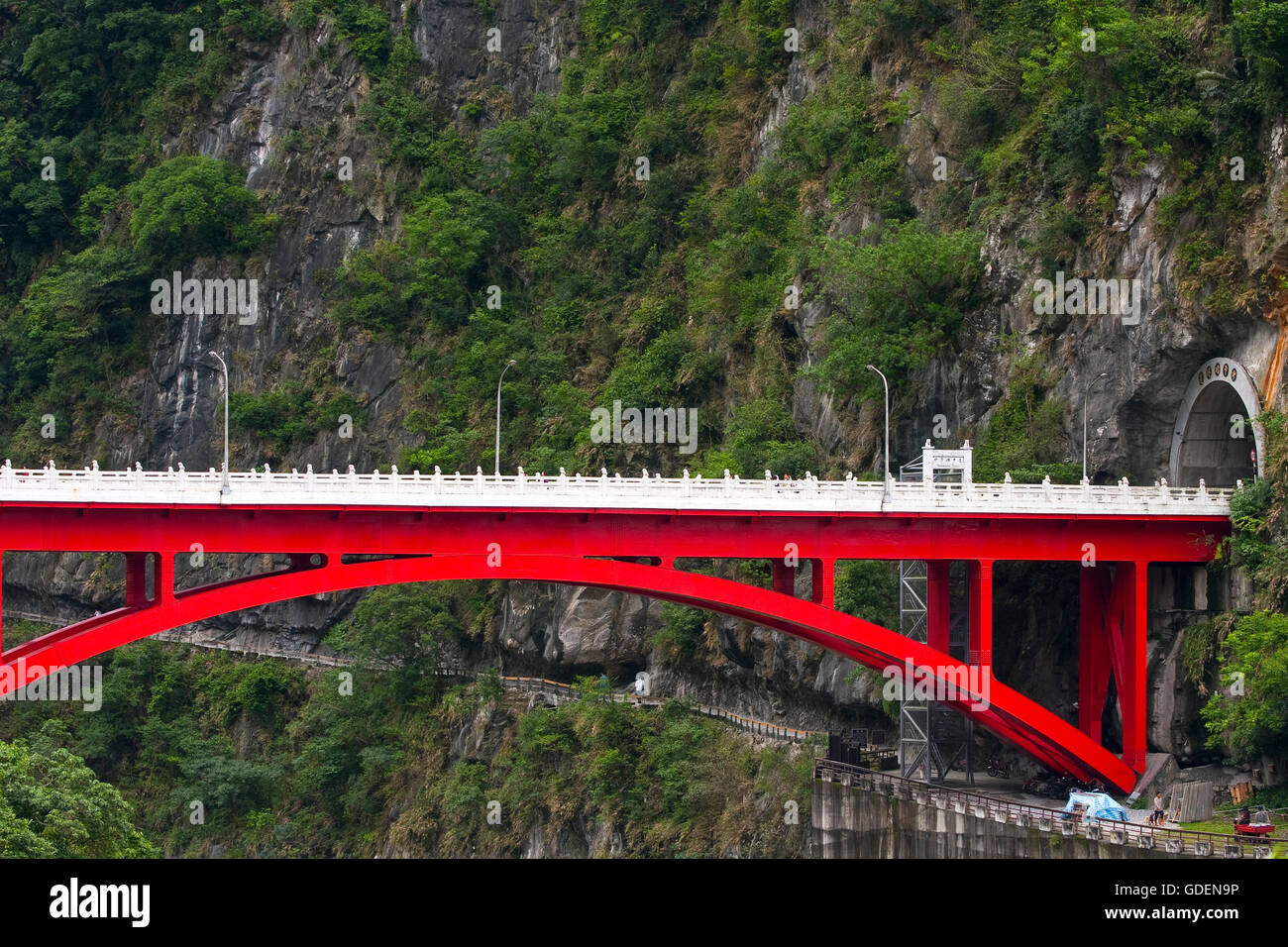 Bridge, Taroko canyon, national park Taroko-Gorge, Hualien, Taiwan ...
