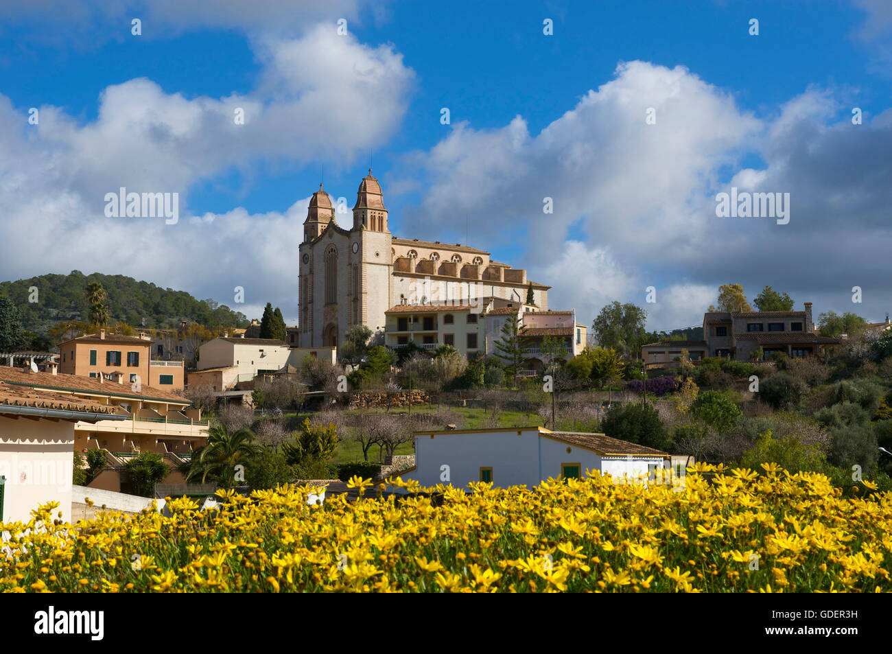 Cathedral of calvia majorca hi-res stock photography and images - Alamy