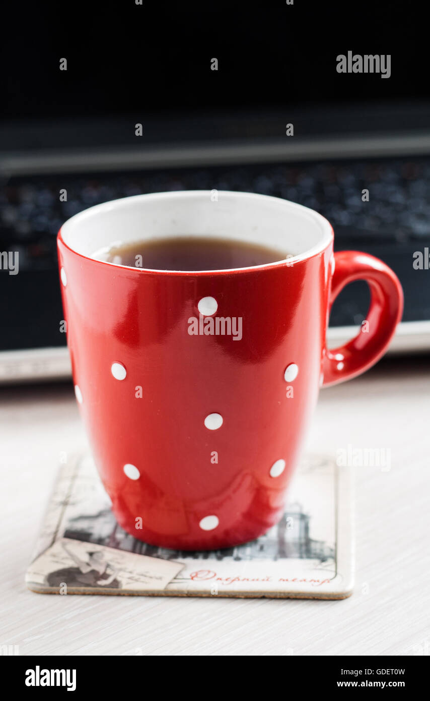 Laptop empty screen papers hi-res stock photography and images - Alamy