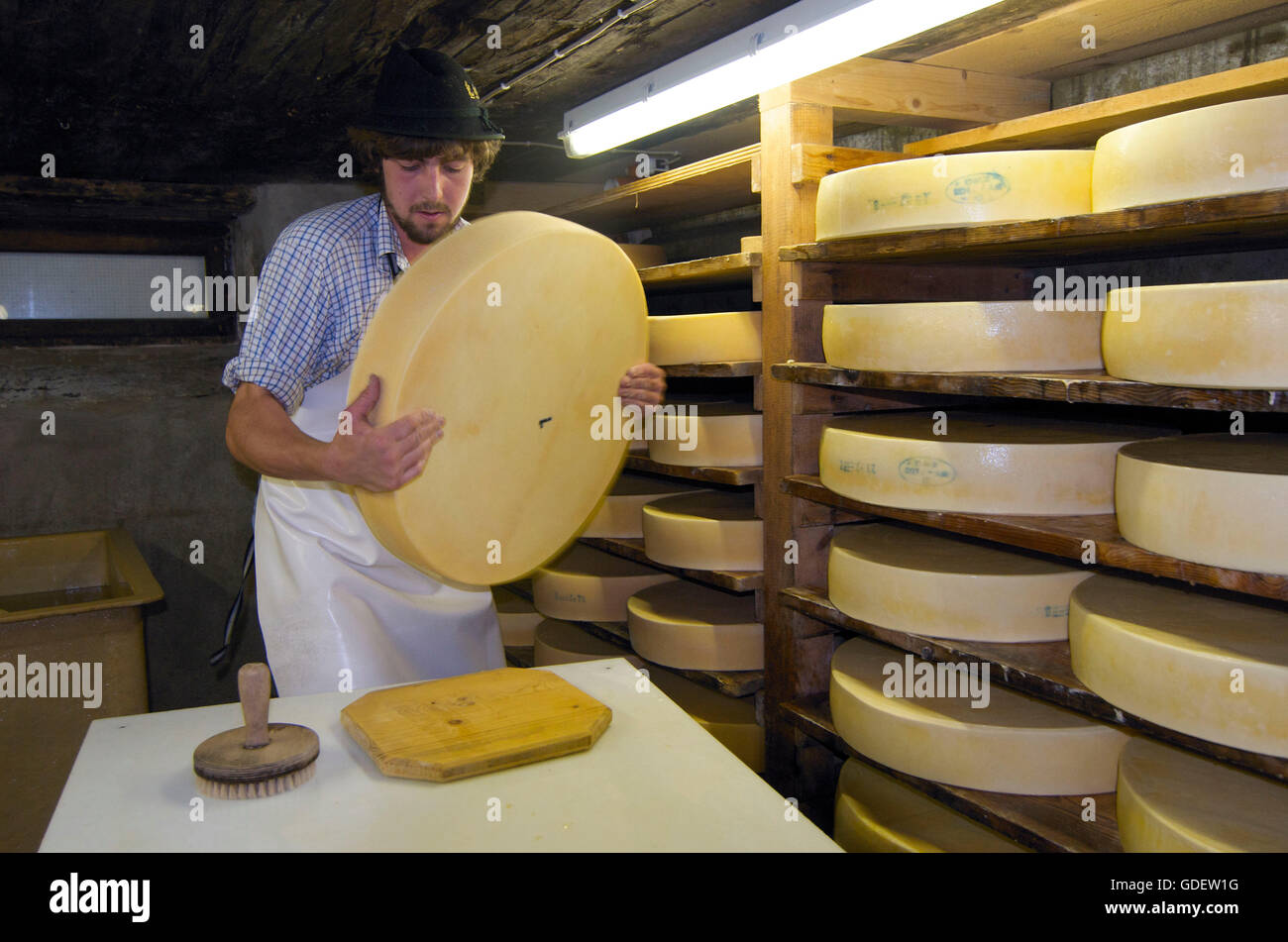 Alpine herdsman and dairyman at schlappoltalm chalet hi-res stock ...