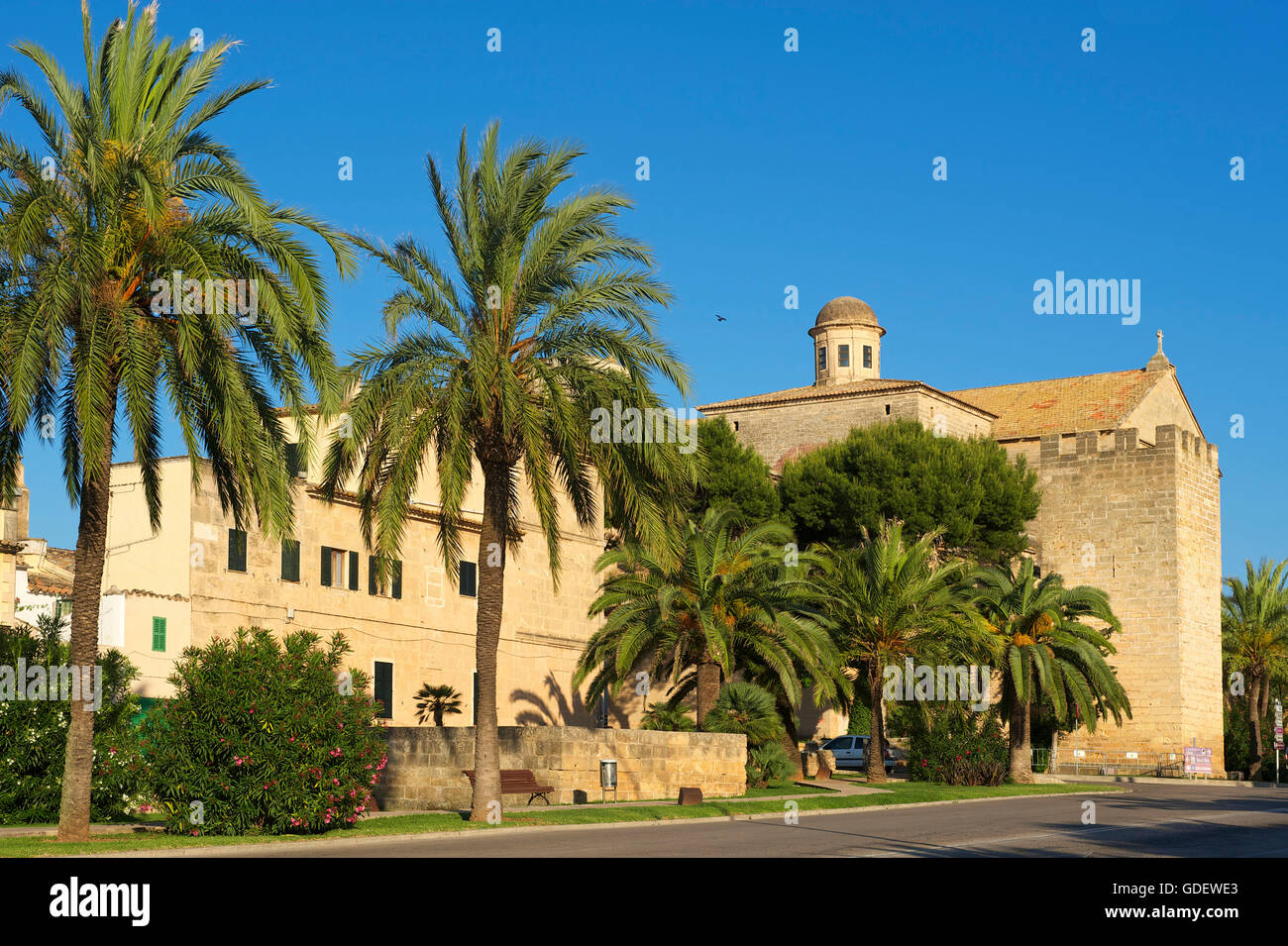 Churches of majorca hi-res stock photography and images - Alamy