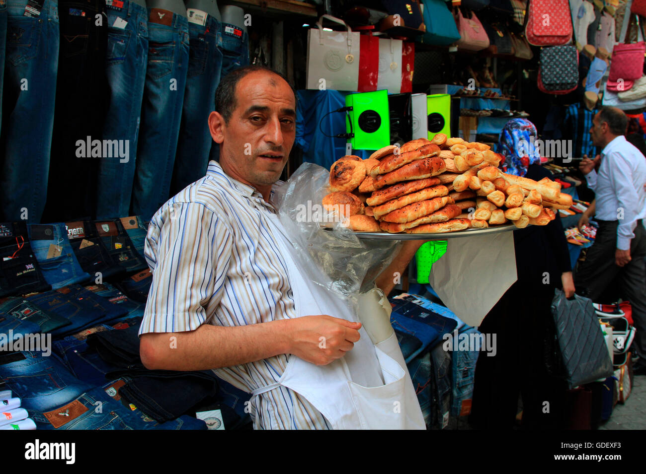 Traditional snack at the Grand Bazaar, Istanbul, Turkey Stock Photo - Alamy