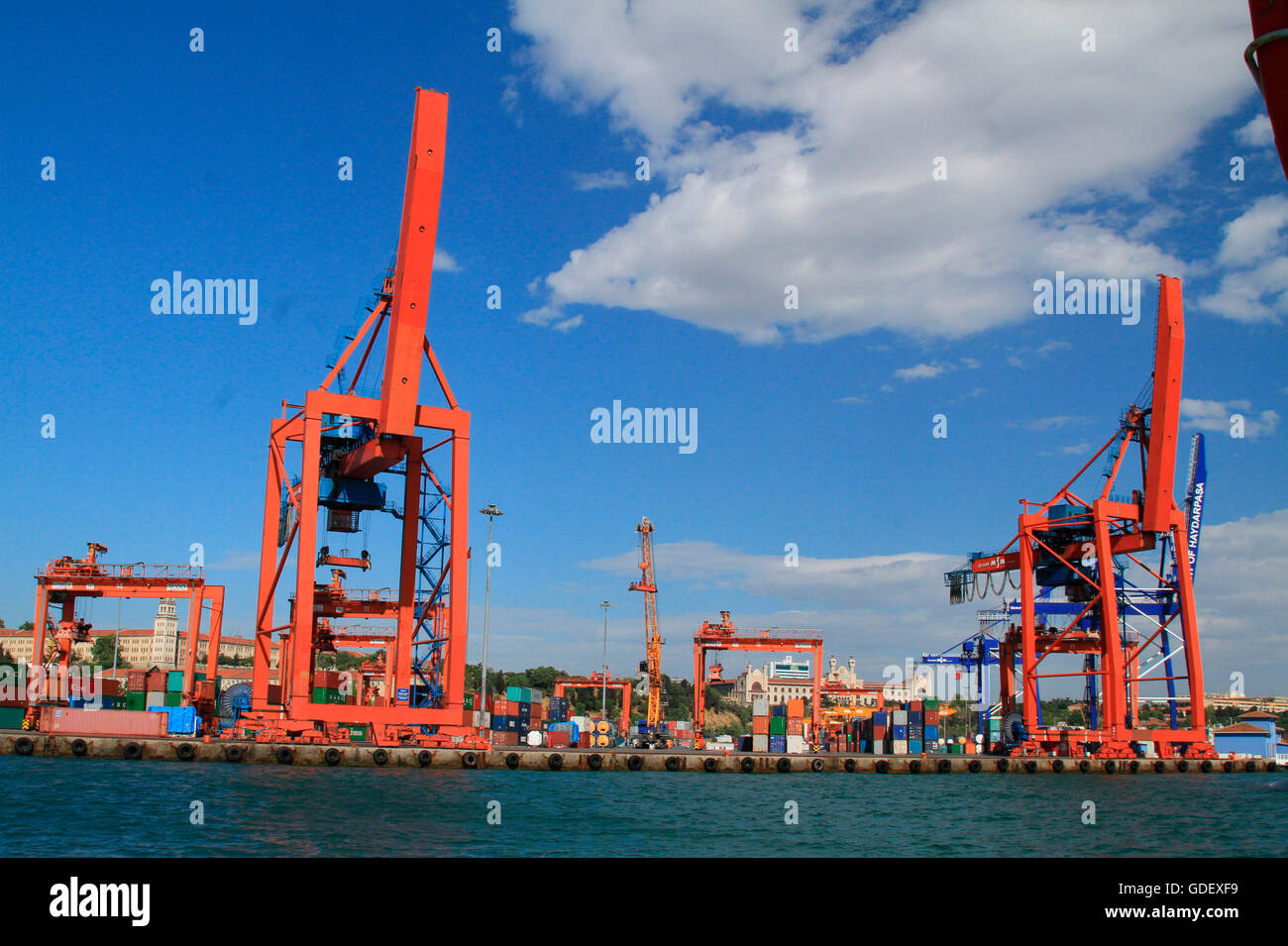 Harbor of istanbul hi-res stock photography and images - Alamy