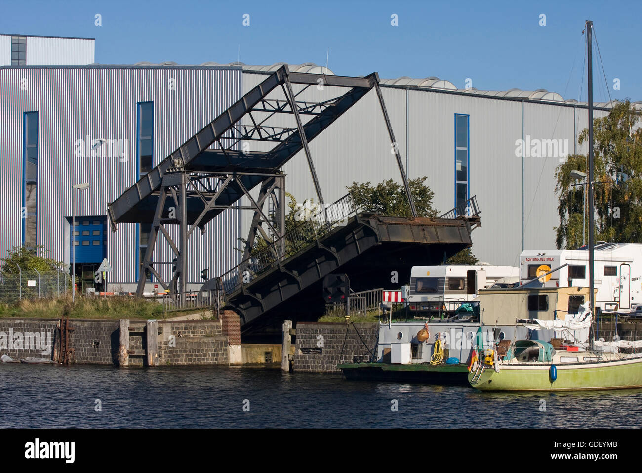 Bascule bridge to harburg timber port hi-res stock photography and ...