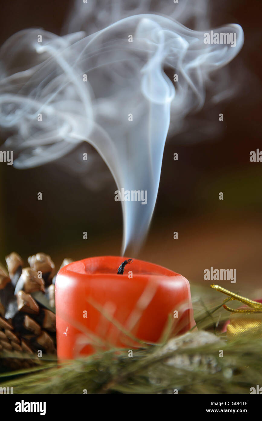 Wreath of smoke hi-res stock photography and images - Alamy