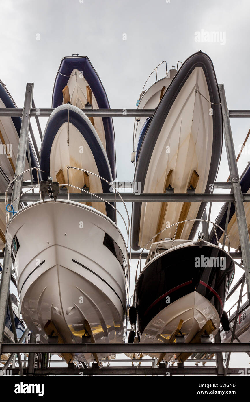 Kb dry stack hi-res stock photography and images - Alamy