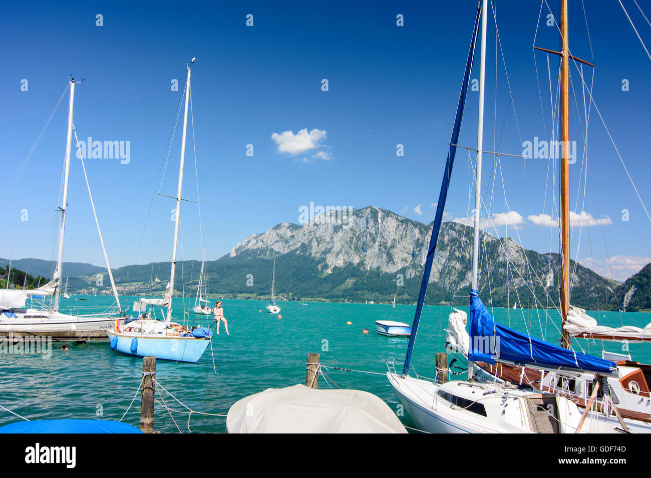 Unterach am Attersee: lake Attersee with sailboats and Höllengebirge ...