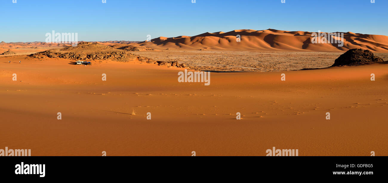 Sanddunes at In Tehak, Tadrart, Tassili n´ Ajjer National Park, Sahara ...