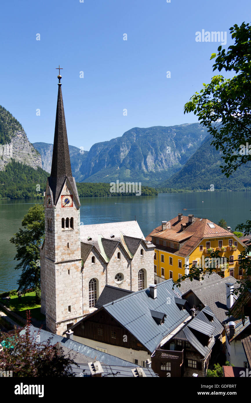 Hallstatt, evangelical church, Lake Hallstatt, Upper Austria, Austria ...