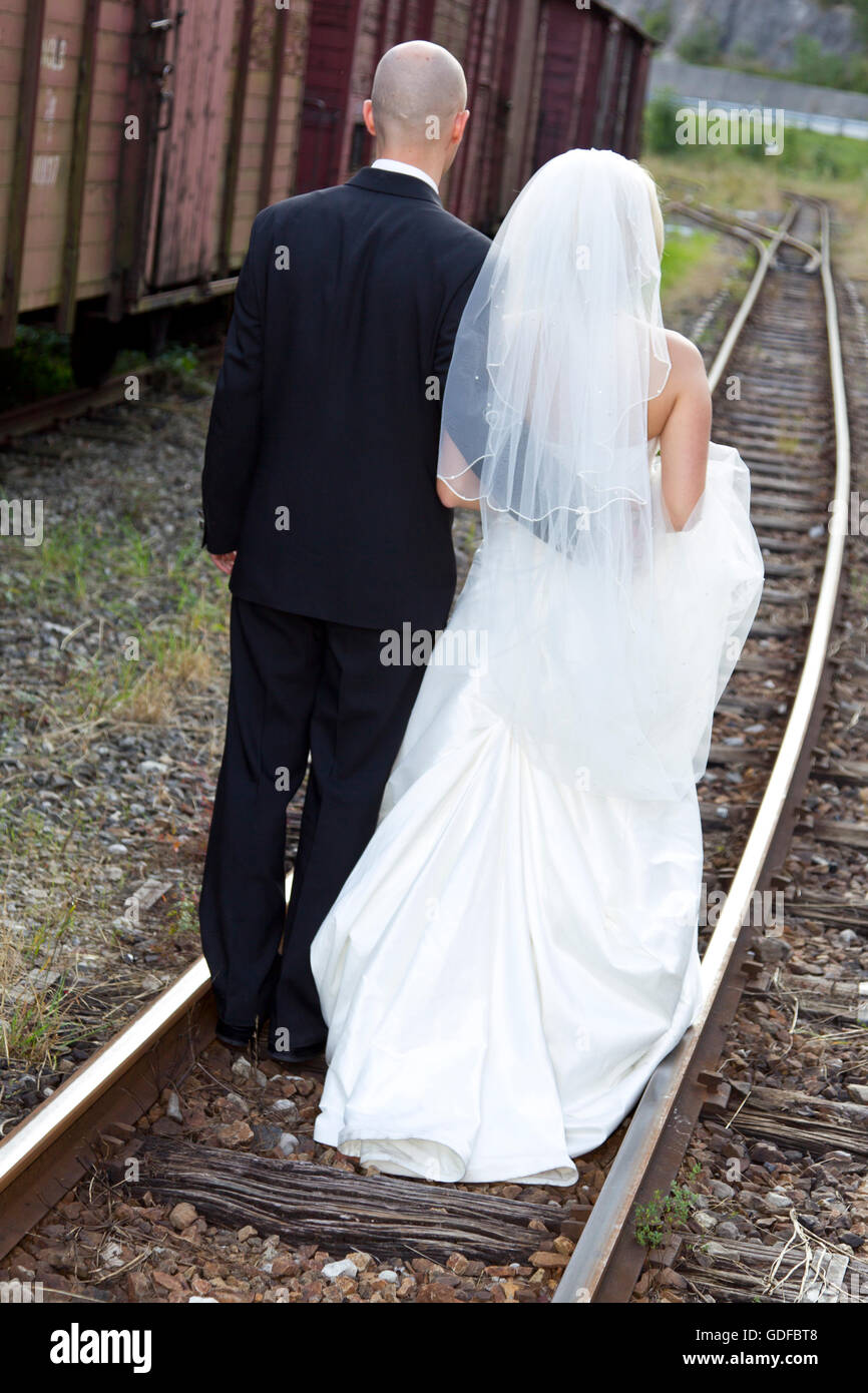 Train standing railway station hi-res stock photography and images - Alamy