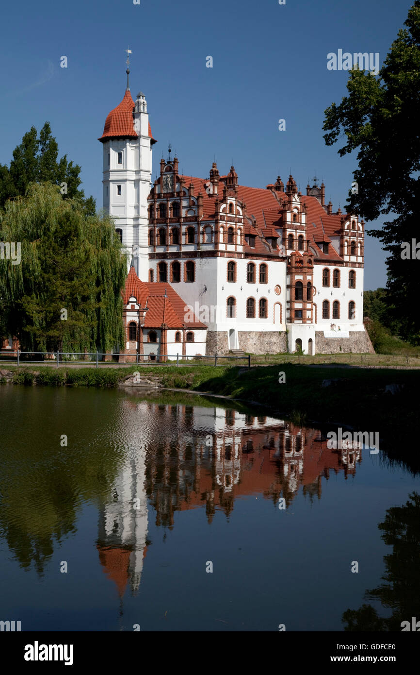 Schloss basedow castle hi-res stock photography and images - Alamy