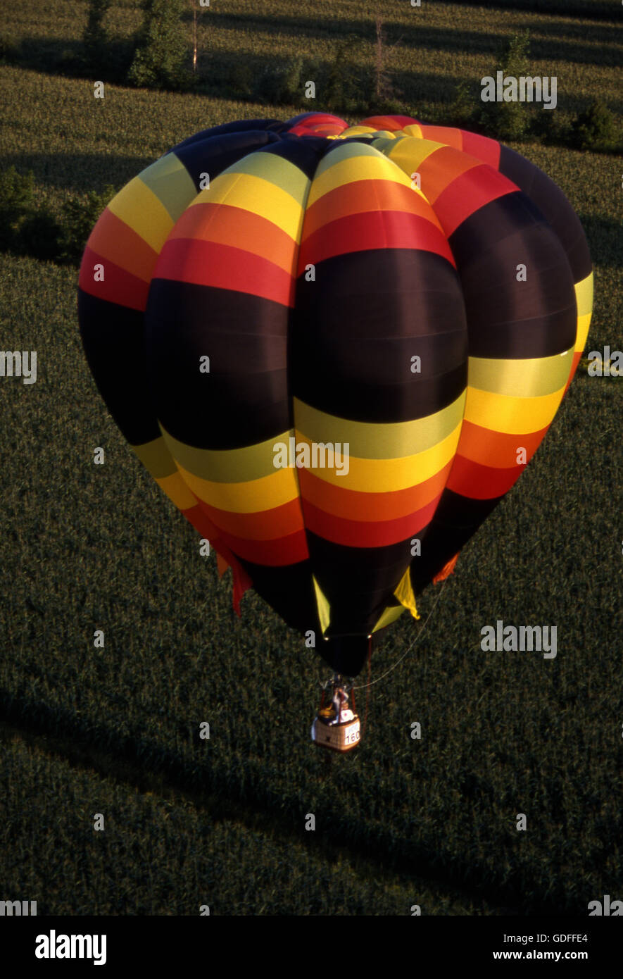 Canowindra balloon hi-res stock photography and images - Alamy