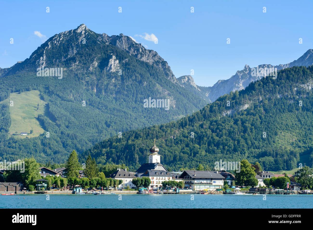 Strobl: lake Wolfgangsee, view to Strobl and mount Sparber, Austria ...