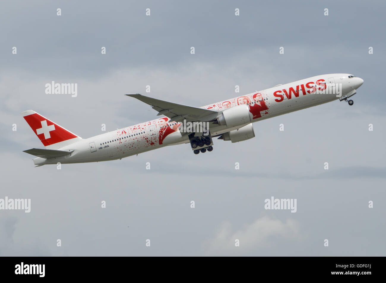 SWISS International Airlines / SWISS Global Airlines, Boeing B777 take ...
