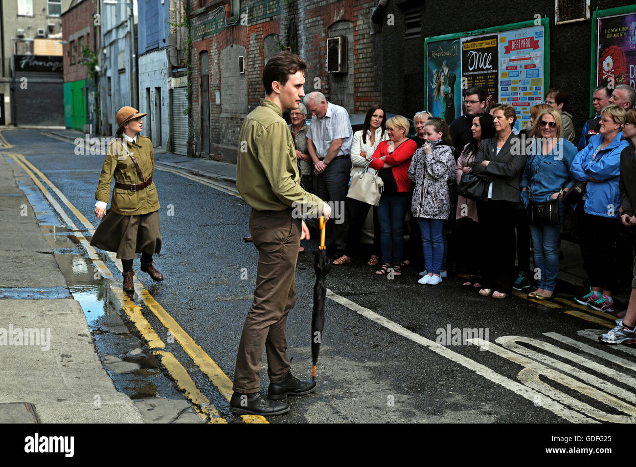 Irish re-enactment members stage an incident from the 1916 Easter ...