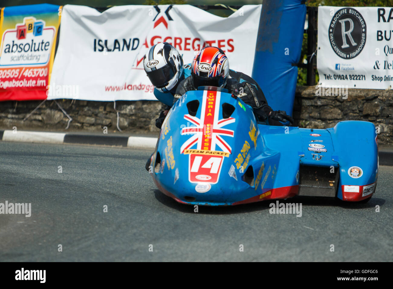 Tony Baker & Shelly Smithies round Castletown Corner during the Manx ...
