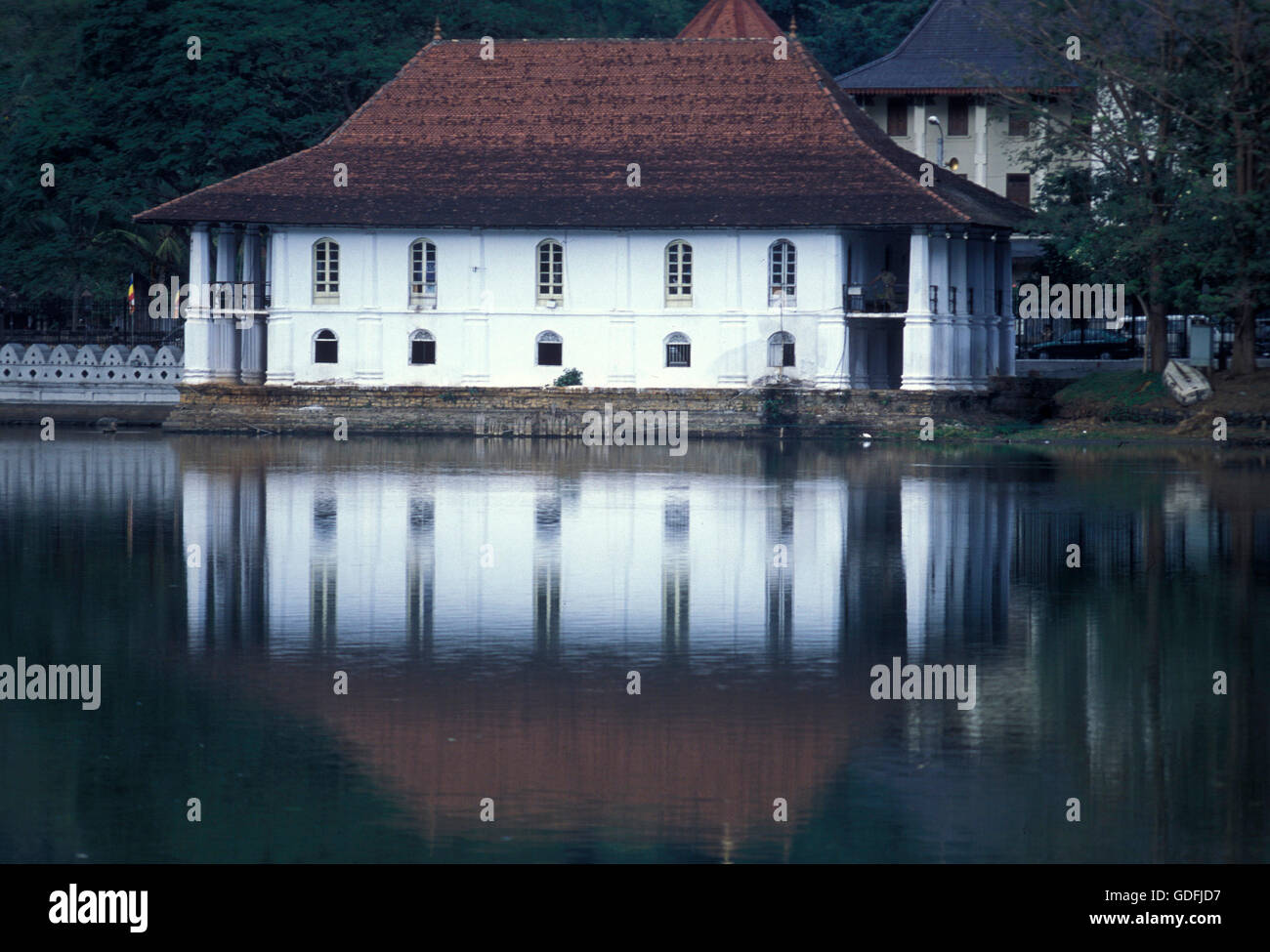 the Kandy lake in the town of Kandy of Sri Lanka in Asien Stock Photo ...