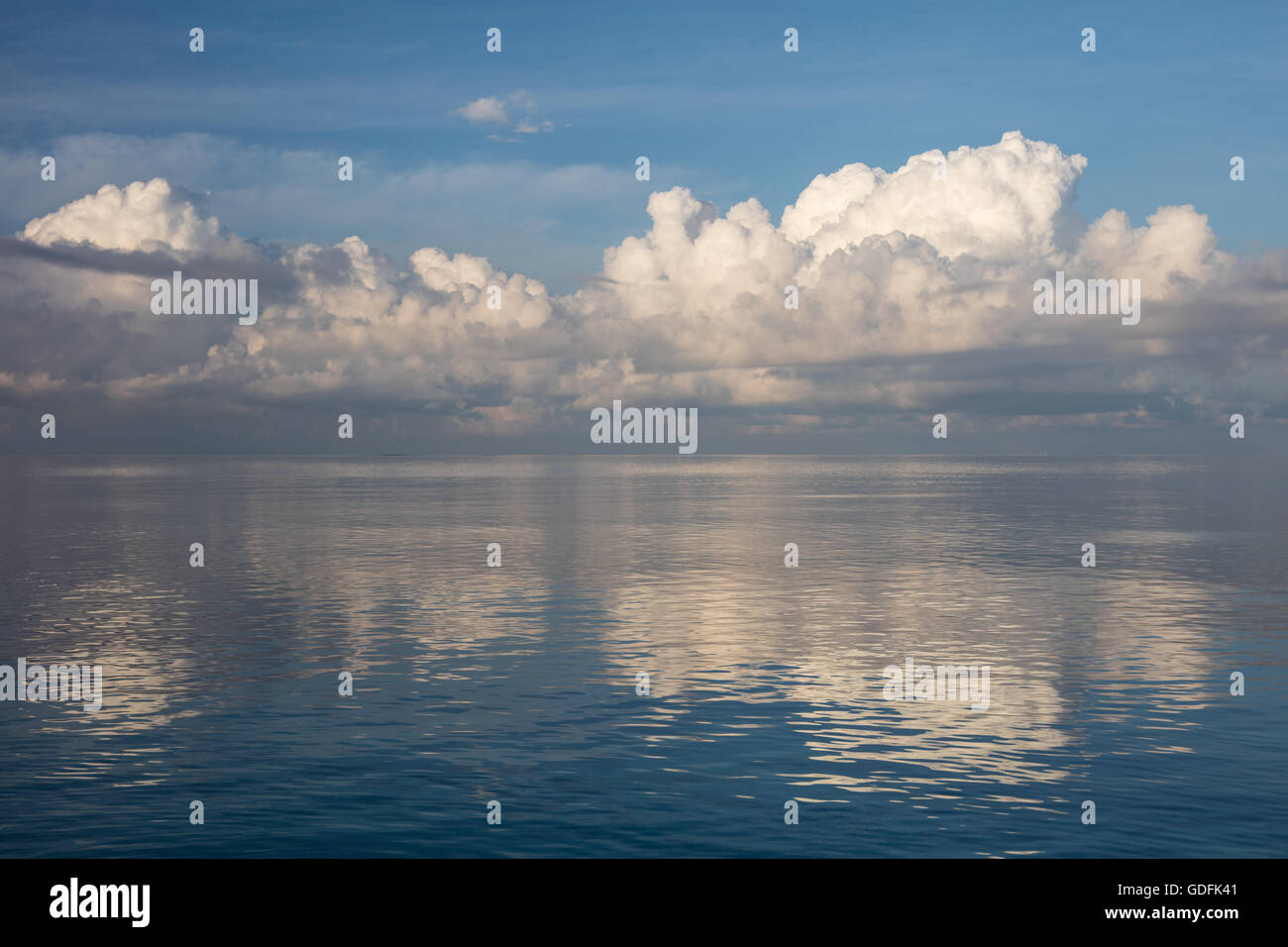 Peaceful and relaxing scenery in the tropical Pacific Ocean. This ...