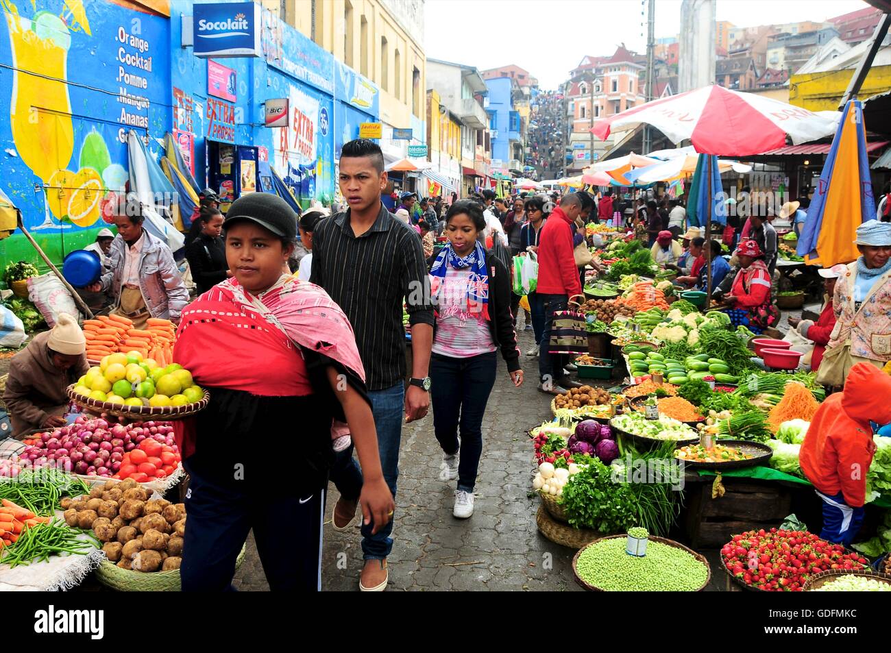 Bustling scene at Analakely Market, Antananarivo, Madagascar Stock ...