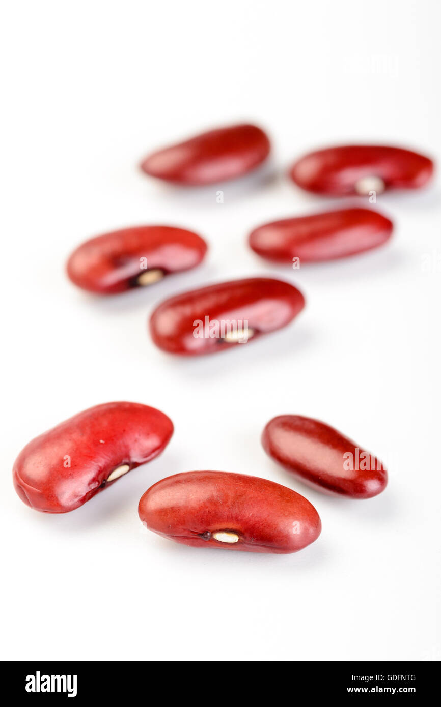 red kidney bean on the white background Stock Photo - Alamy