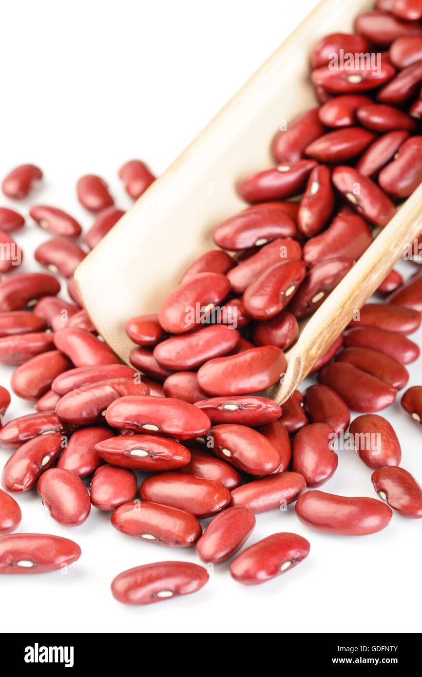 red kidney bean on the white background Stock Photo - Alamy