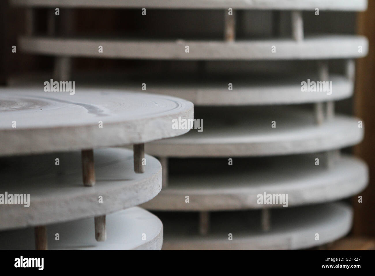 empty shelves in pottery workshop for ceramics Stock Photo - Alamy