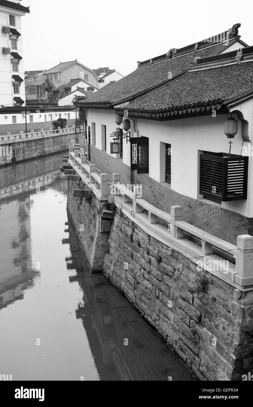 Chinese style buildings hi-res stock photography and images - Alamy