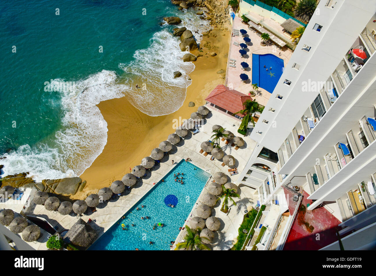 Aerial acapulco beach hi-res stock photography and images - Alamy