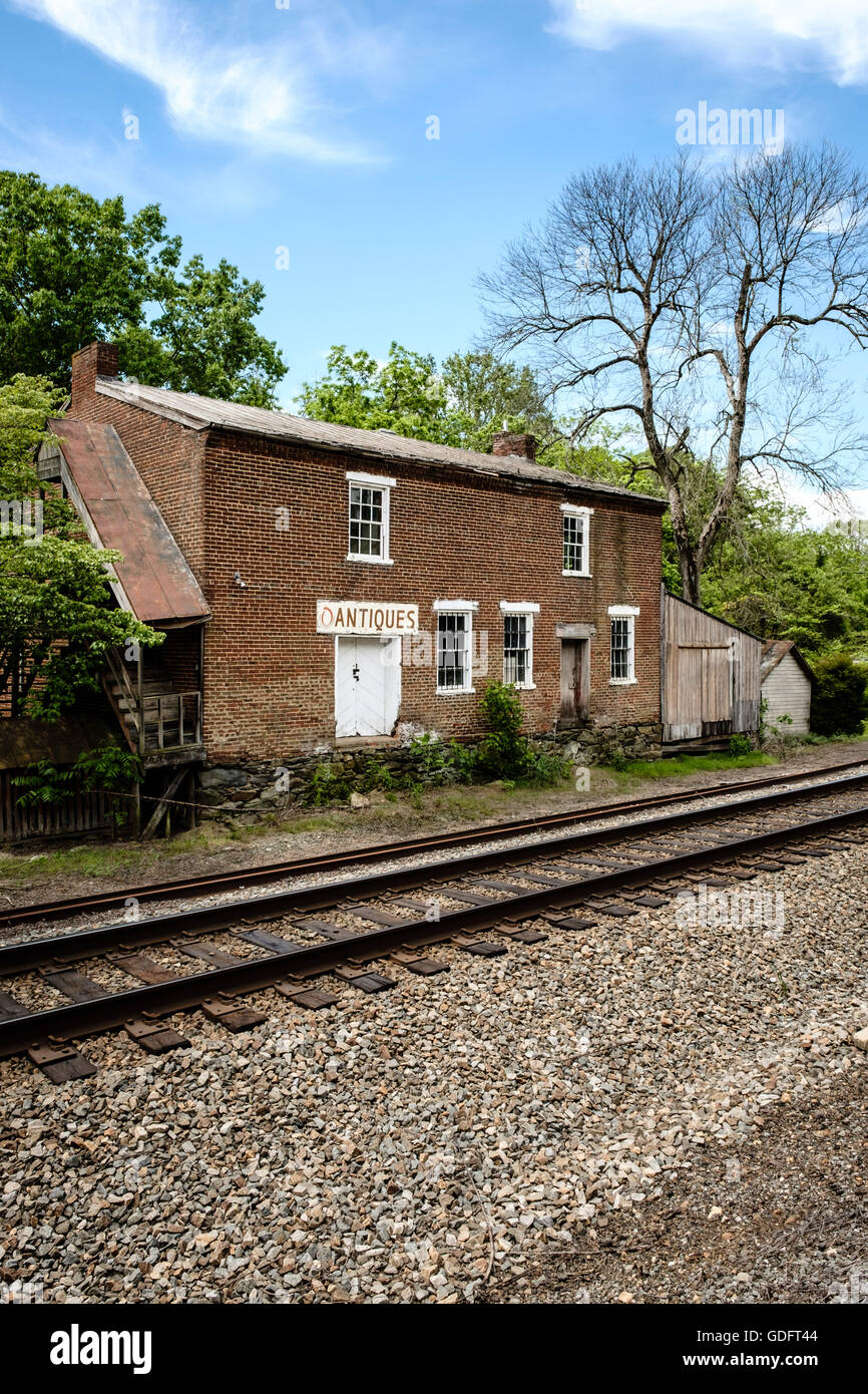 Antique store, Roger's Warehouse, Delaplane Grade Road, Delaplane ...