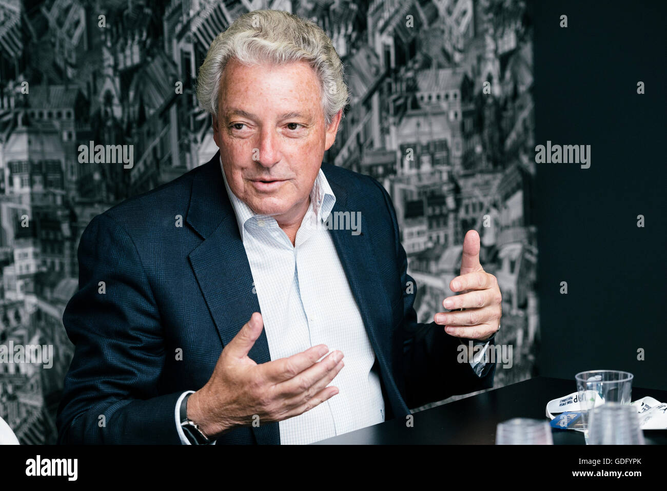 Michael roth chairman ceo interpublic hi-res stock photography and ...