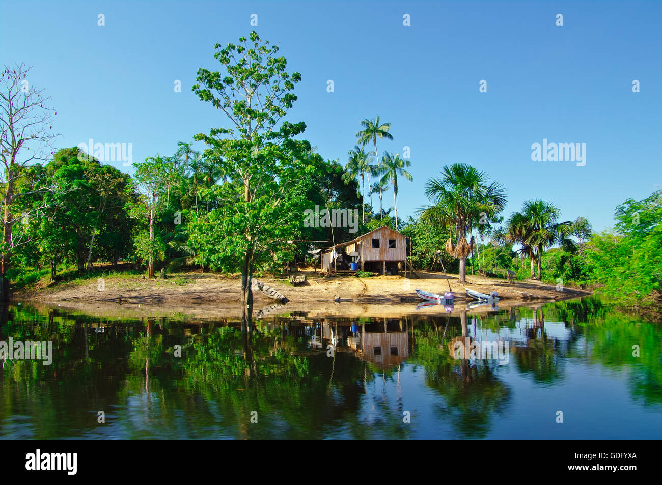 House amazon river hi-res stock photography and images - Alamy