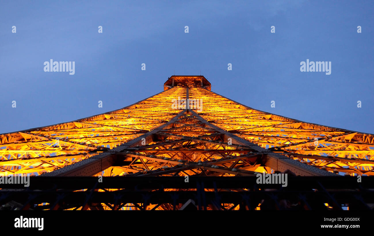 Electricity building paris hi-res stock photography and images - Alamy