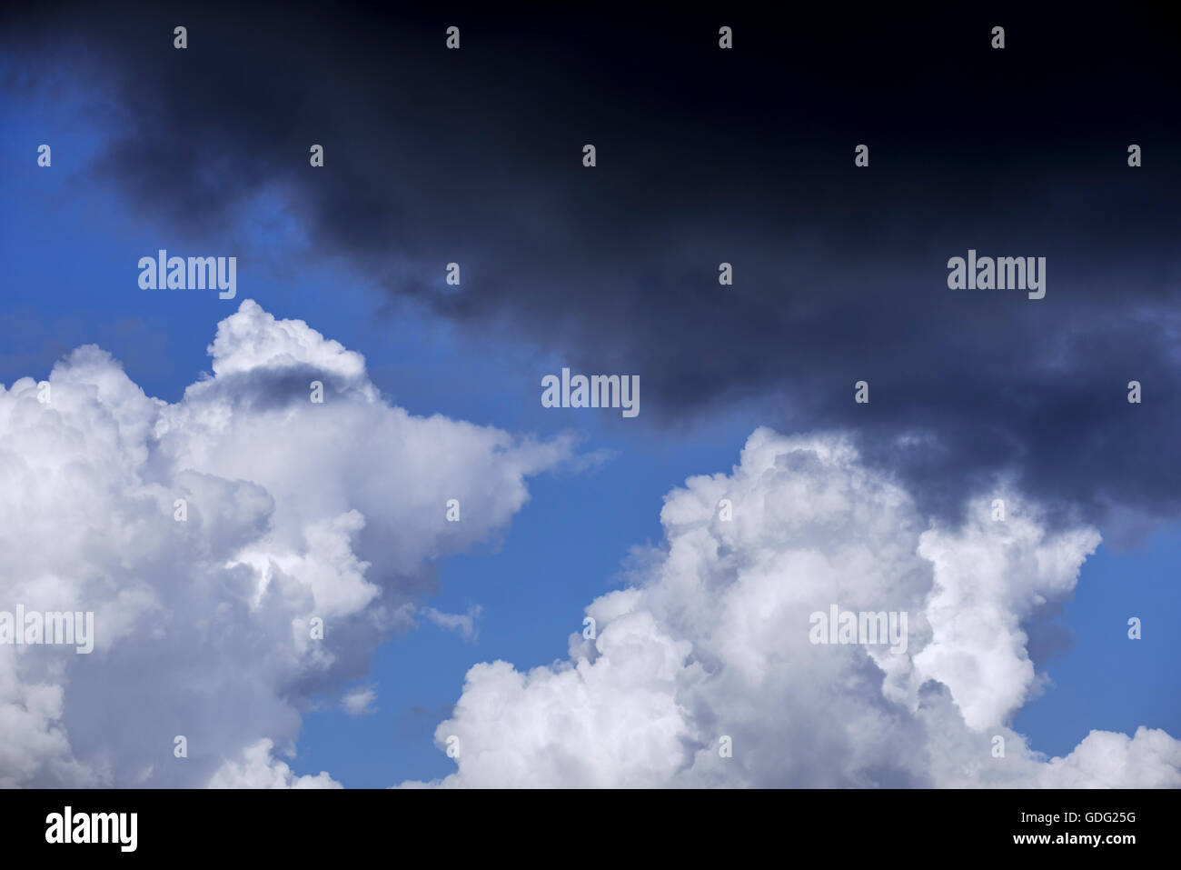 Cumulonimbus calvus hi-res stock photography and images - Alamy