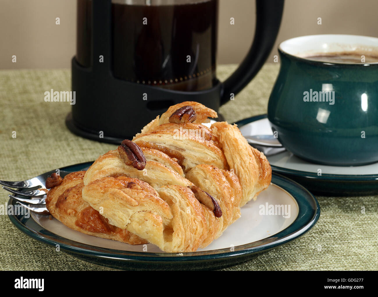 maple syrup and pecan danish pastry with coffee Stock Photo - Alamy