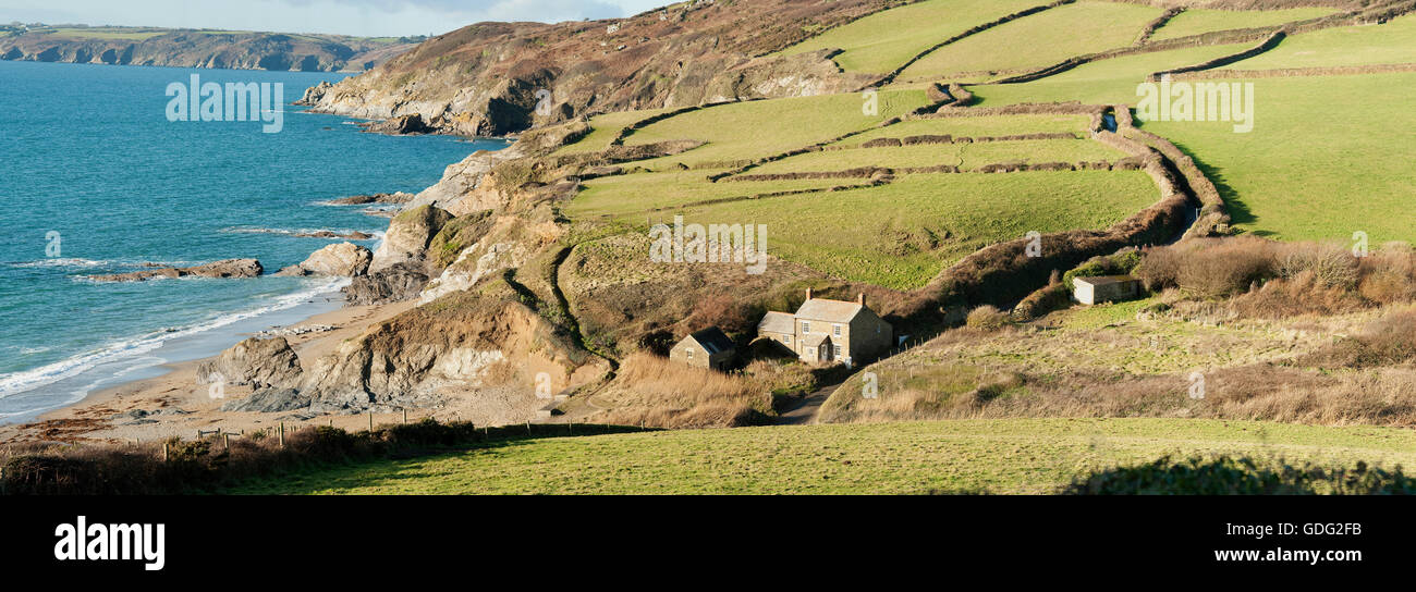 Hemmick beach cornwall hi-res stock photography and images - Alamy