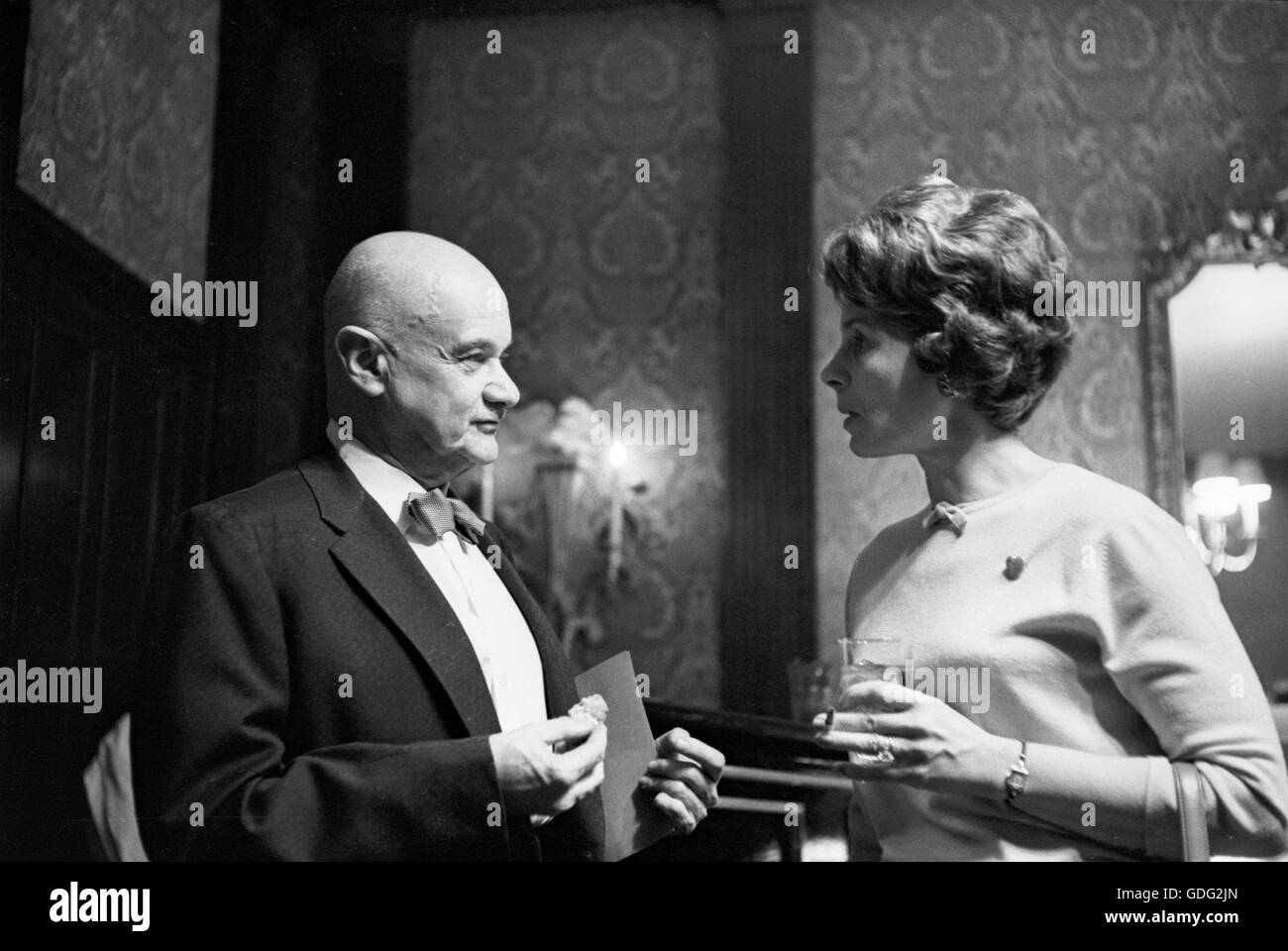 Roman Vishniac at an exhibit of work Stock Photo - Alamy