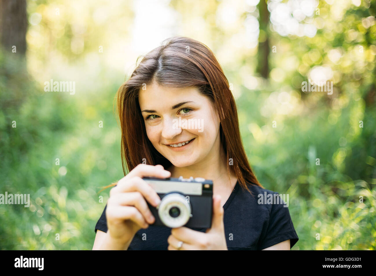 Beautiful young girl retro camera hi-res stock photography and images ... Beautiful young girl retro camera hi-res stock photography and images ...