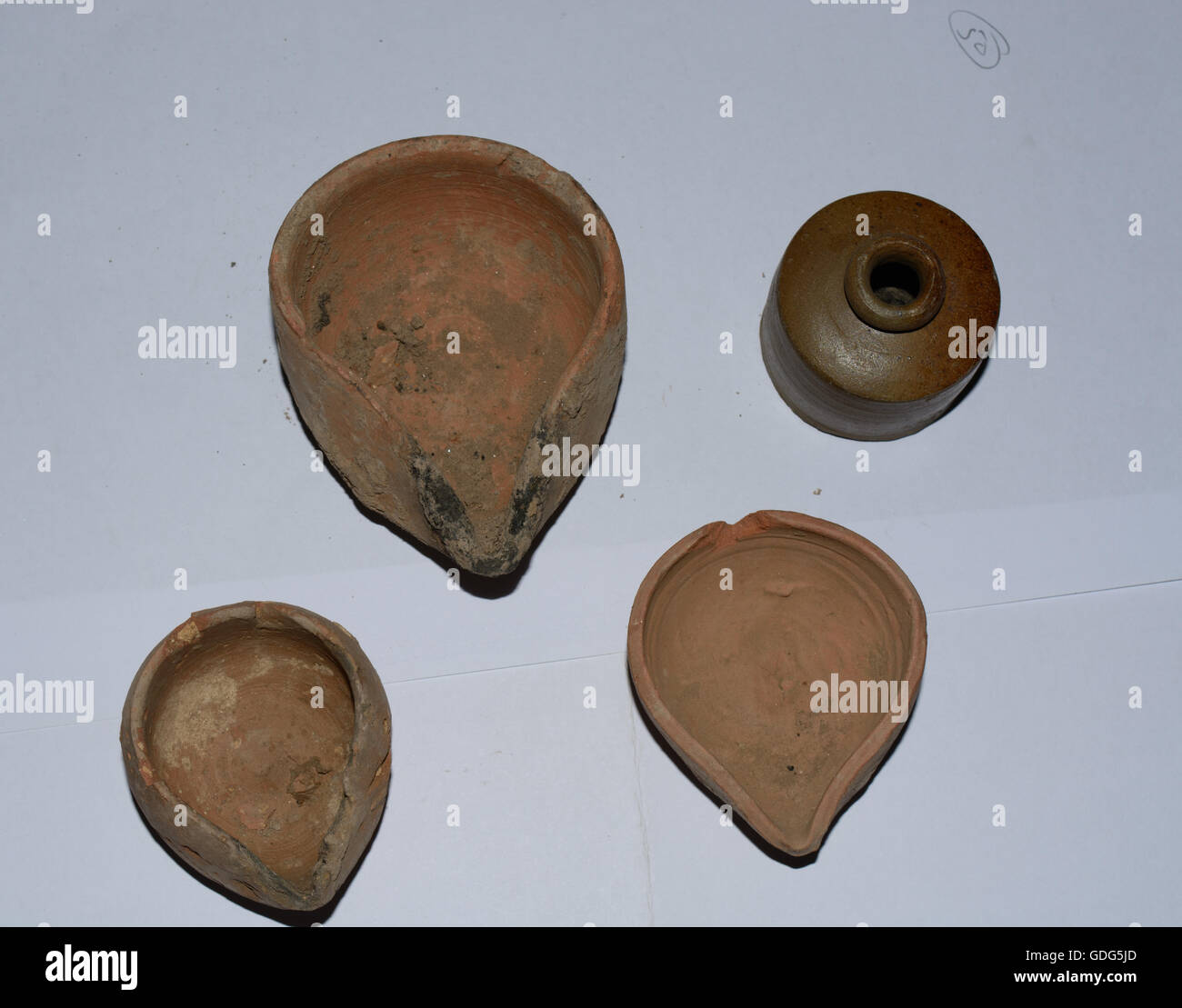 Lamp pot hi-res stock photography and images - Alamy