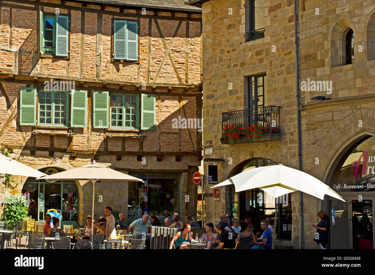 Buildings, windows and Shutters, Figeac, Lot, Midi-Pyrenees, France ...