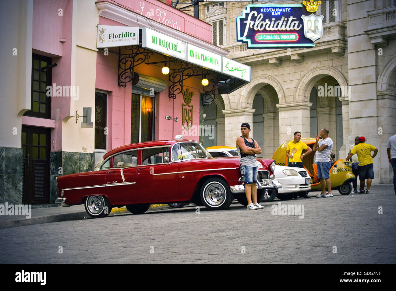 Cuba bar 1950s hi-res stock photography and images - Alamy