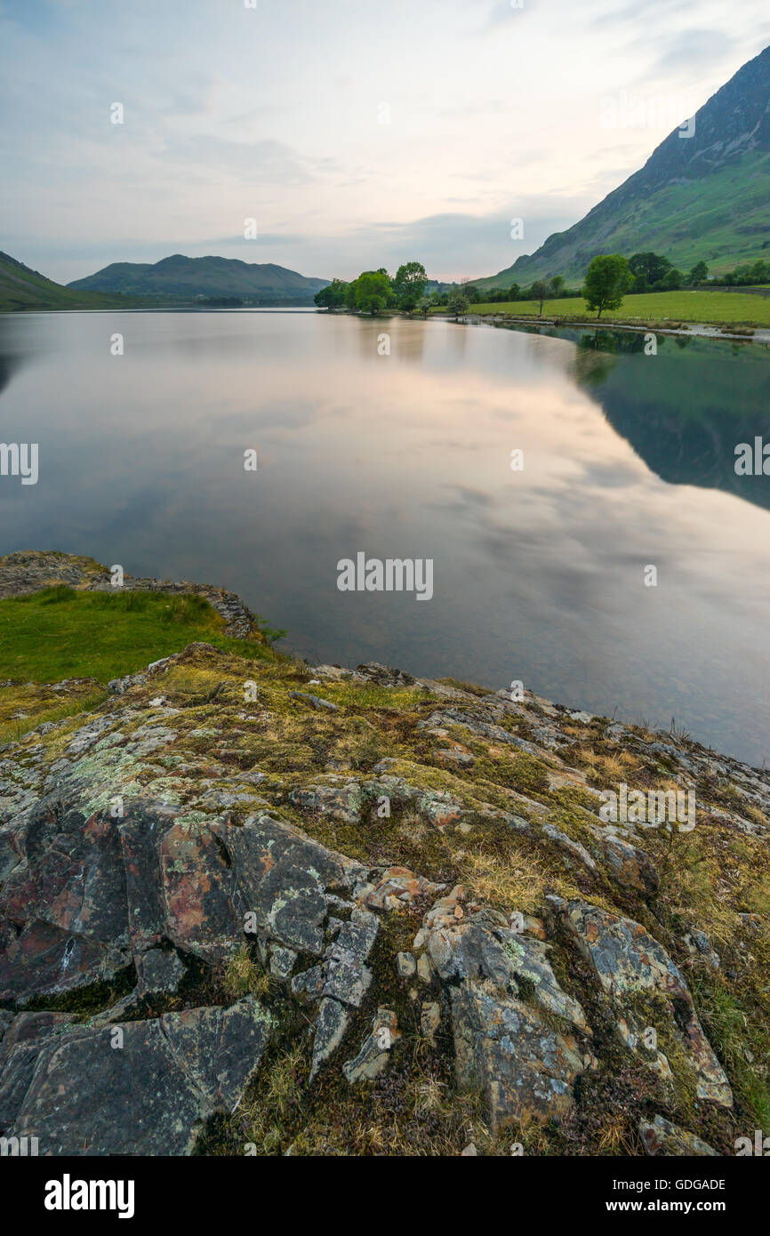 Crummock water beach hi-res stock photography and images - Alamy